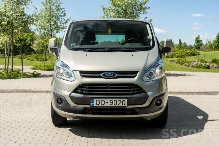 Ford Tourneo 2013 in Jelgava, with an engine capacity of 2.20 L and mileage of 261 thousand km for 12500 €, photo 2 on AUTOMOTO.COM.LV
