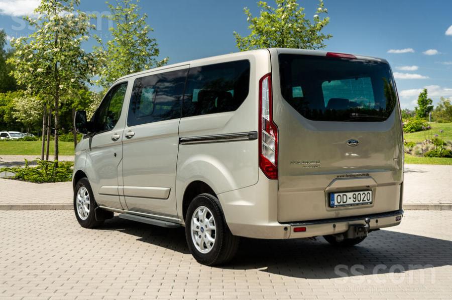 Ford Tourneo 2013 in Jelgava, with an engine capacity of 2.20 L and mileage of 261 thousand km for 12500 €, photo 4 on AUTOMOTO.COM.LV