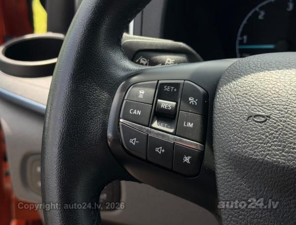 Orange Ford Tourneo 2022 in Tartu, with an engine capacity of 2.00 L and mileage of 96 thousand km for 32790 €, photo 5 on AUTOMOTO.COM.LV