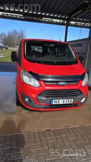 Sarkans Ford Tourneo 2015 Jūrmala, ar dzinēja tilpumu 2.20 L un nobraukumu 690 tūkst. km par 8500 €, foto  vietnē AUTOMOTO.COM.LV