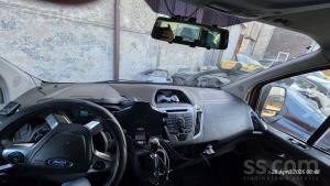 Sarkans Ford Tourneo 2015 Jūrmala, ar dzinēja tilpumu 2.20 L un nobraukumu 690 tūkst. km par 8500 €, foto 5 vietnē AUTOMOTO.COM.LV