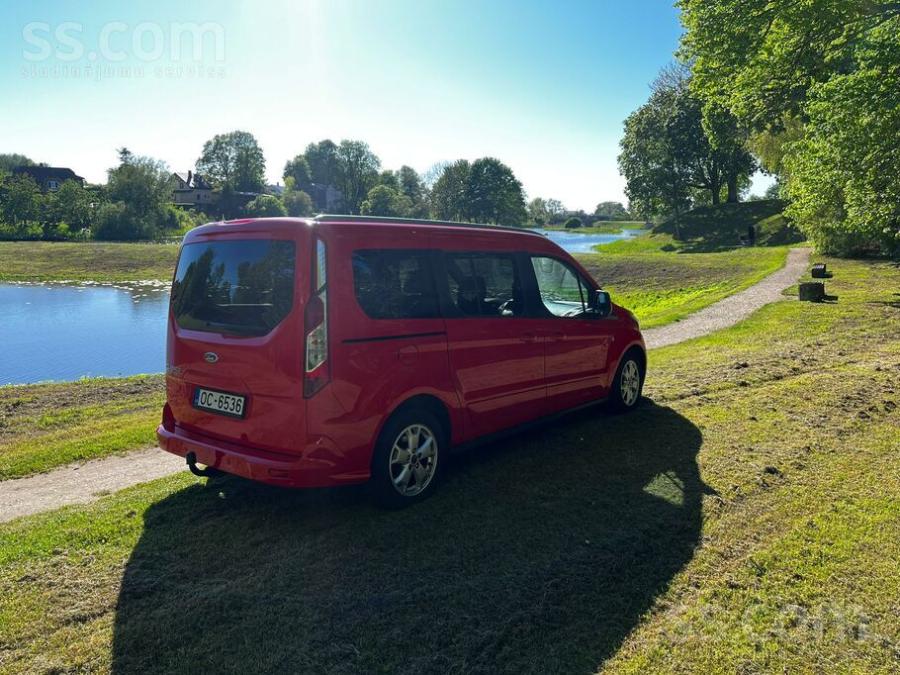 Red Ford Tourneo 2016 in Liepaja, with an engine capacity of 1.50 L and mileage of 167 thousand km for 9050 €, photo 5 on AUTOMOTO.COM.LV