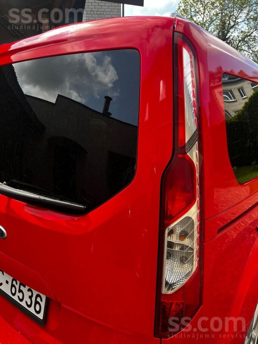 Red Ford Tourneo 2016 in Liepaja, with an engine capacity of 1.50 L and mileage of 167 thousand km for 9050 €, photo 18 on AUTOMOTO.COM.LV