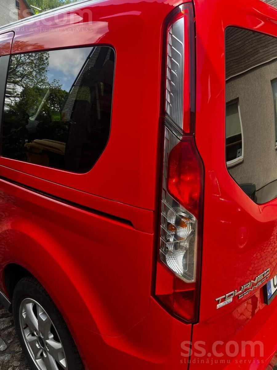 Red Ford Tourneo 2016 in Liepaja, with an engine capacity of 1.50 L and mileage of 167 thousand km for 9050 €, photo 19 on AUTOMOTO.COM.LV