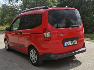 Red Ford Tourneo 2015 in Riga, with an engine capacity of 1.50 L and mileage of 250 thousand km for 3650 €, photo 7 on AUTOMOTO.COM.LV