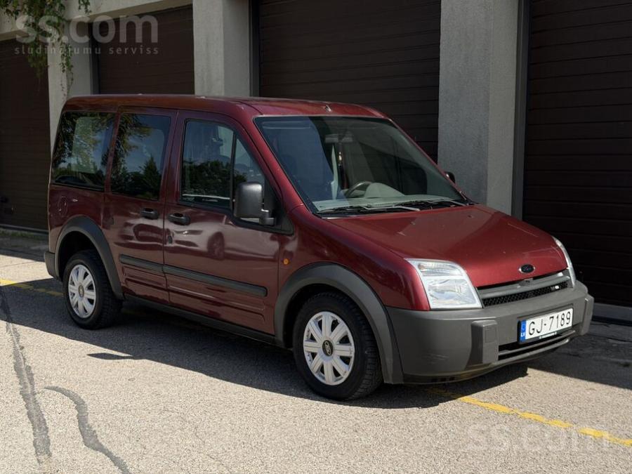 Красный Форд Турнео 2003 в Елгава, объемом двигателя 1.80 л и пробегом 298 тыс. км за 1850 €, фото 1 на AUTOMOTO.COM.LV