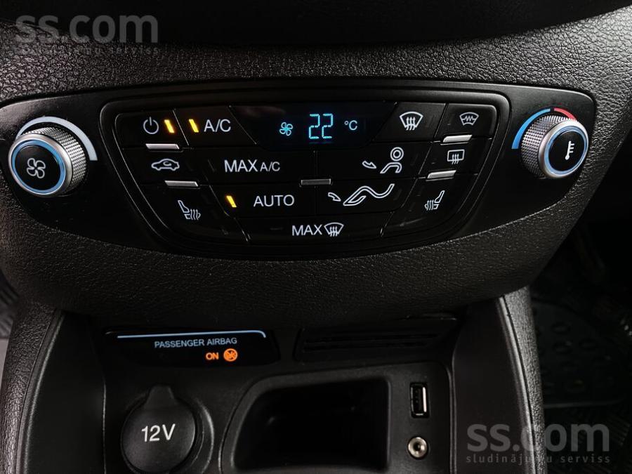 Sarkans Ford Tourneo 2015 Talsi, ar dzinēja tilpumu 1.50 L un nobraukumu 188 tūkst. km par 7900 €, foto 12 vietnē AUTOMOTO.COM.LV