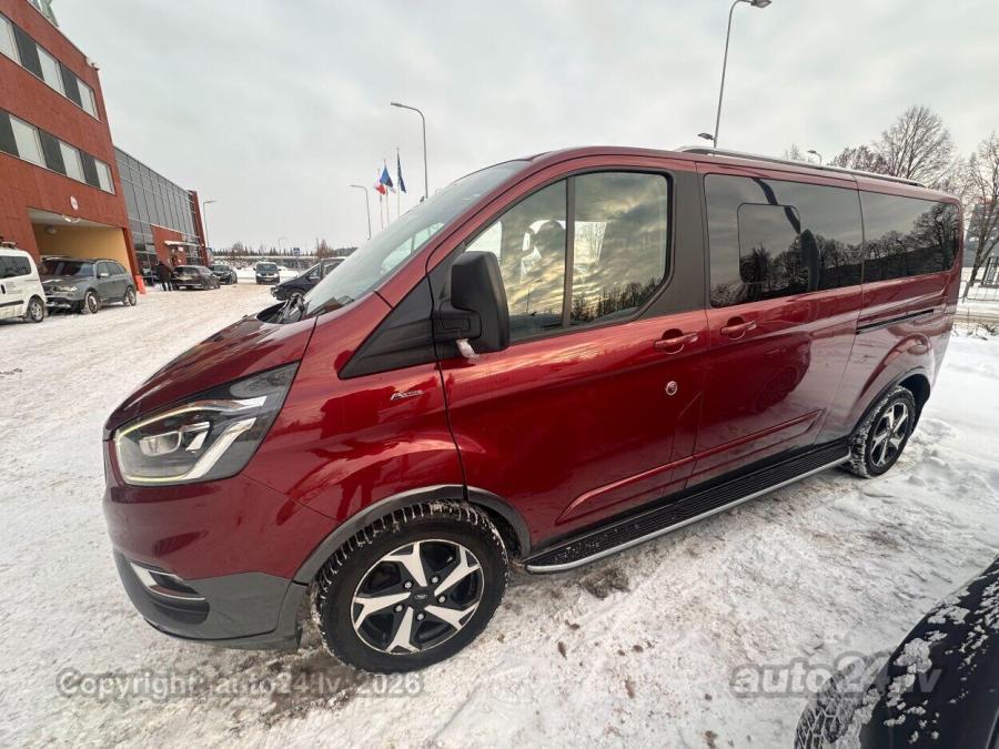 Red Ford Tourneo 2021 in Tallinn, with an engine capacity of 2.00 L and mileage of 226 thousand km for 26900 €, photo 5 on AUTOMOTO.COM.LV