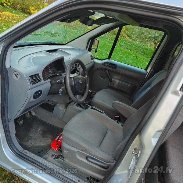 Форд Турнео 2004 в Кярдла на AUTOMOTO.COM.LV Форд Турнео 2004 в Кярдла, объемом двигателя 1.80 л и пробегом 220 тыс. км за 1450 €, фото 6 на AUTOMOTO.COM.LV
