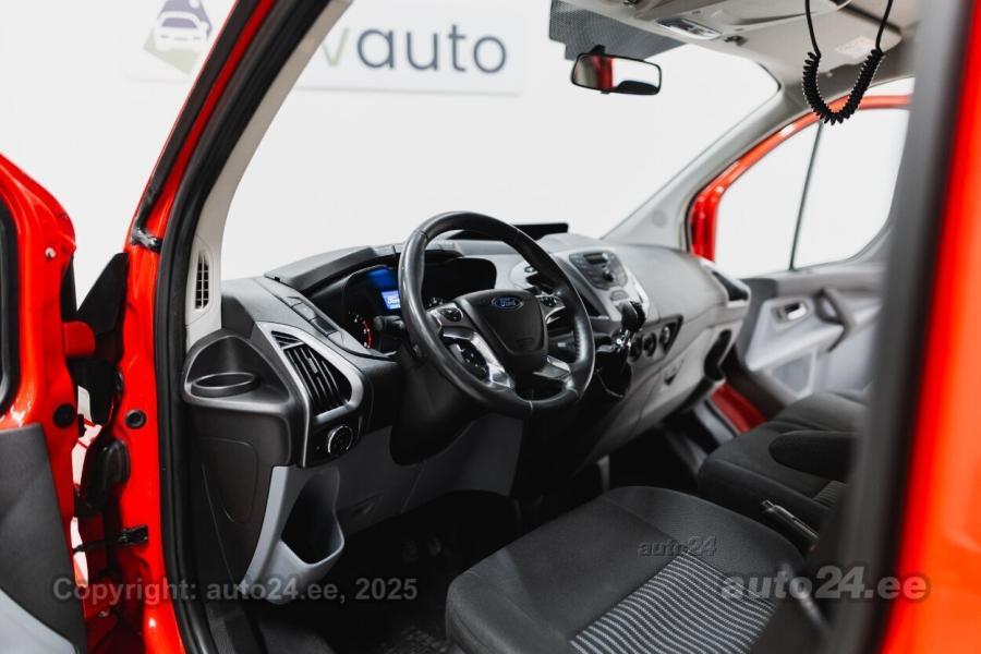Ford Tourneo 2015 Tallina, ar dzinēja tilpumu 2.20 L un nobraukumu 251 tūkst. km par 9990 €, foto 11 vietnē AUTOMOTO.COM.LV