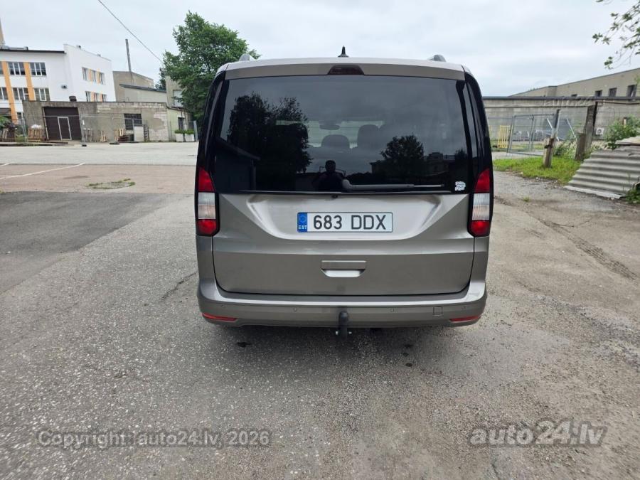 Ford Tourneo 2025 Tallina, ar dzinēja tilpumu 2.00 L un nobraukumu 15 tūkst. km par 36000 €, foto 6 vietnē AUTOMOTO.COM.LV