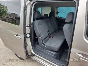 Ford Tourneo 2025 Tallina, ar dzinēja tilpumu 2.00 L un nobraukumu 15 tūkst. km par 36000 €, foto 12 vietnē AUTOMOTO.COM.LV