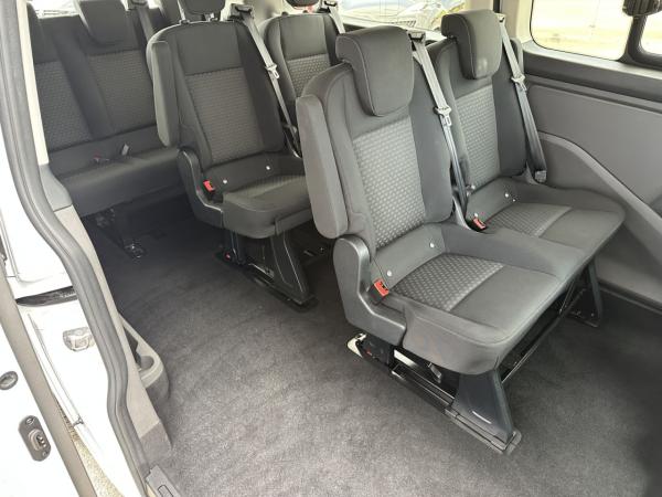 Ford Tourneo 2020 in Vilnius, with an engine capacity of 2.00 L and mileage of 63 thousand km for 23750 €, photo 5 on AUTOMOTO.COM.LV