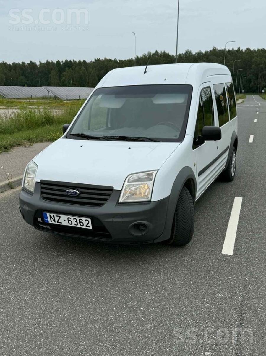 Balts Ford Tourneo 2010 Daugavpils, ar dzinēja tilpumu 2.00 L un nobraukumu 173 tūkst. km par 2950 €, foto 1 vietnē AUTOMOTO.COM.LV