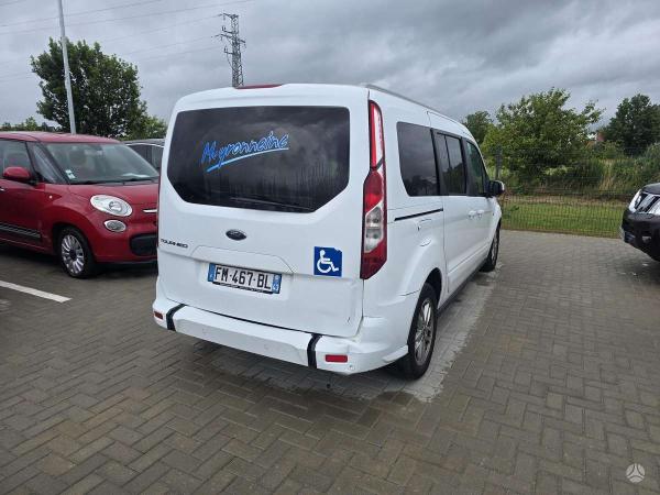 White Ford Tourneo 2019 in Taurage, with an engine capacity of 1.50 L and mileage of 300 thousand km for 8000 €, photo 3 on AUTOMOTO.COM.LV