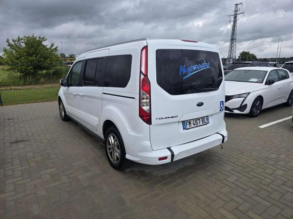 White Ford Tourneo 2019 in Taurage, with an engine capacity of 1.50 L and mileage of 300 thousand km for 8000 €, photo 7 on AUTOMOTO.COM.LV