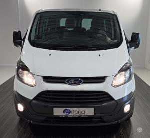 White Ford Tourneo 2016 in Siauliai, with an engine capacity of 2.20 L and mileage of 110 thousand km for 16900 €, photo 8 on AUTOMOTO.COM.LV