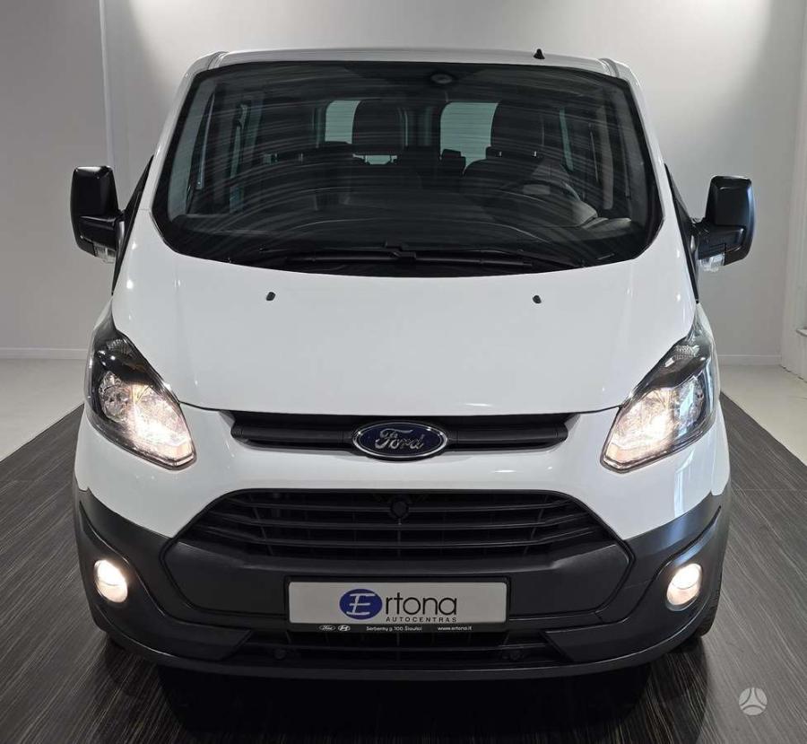 White Ford Tourneo 2016 in Siauliai, with an engine capacity of 2.20 L and mileage of 110 thousand km for 16900 €, photo 8 on AUTOMOTO.COM.LV