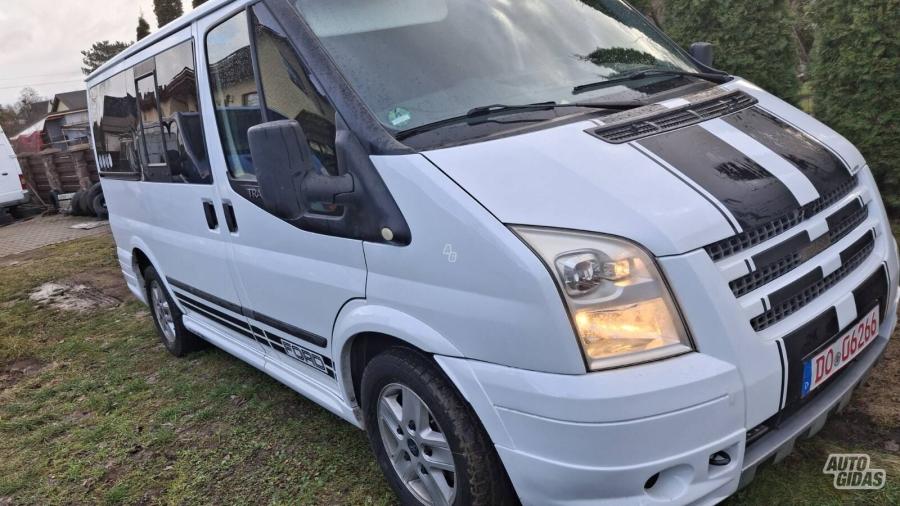 Balts Ford Tourneo 2013 Kauņa, ar dzinēja tilpumu 2.20 L un nobraukumu 212 tūkst. km par 8600 €, foto 3 vietnē AUTOMOTO.COM.LV