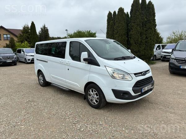White Ford Tourneo 2013 in Riga, with an engine capacity of 2.20 L and mileage of 247 thousand km for 8900 €, photo 3 on AUTOMOTO.COM.LV
