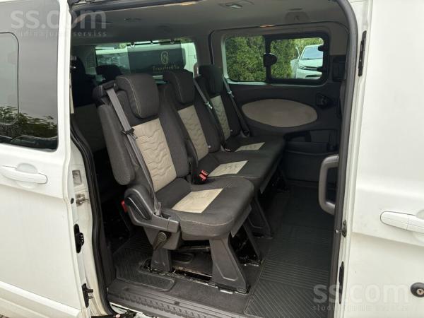 White Ford Tourneo 2013 in Riga, with an engine capacity of 2.20 L and mileage of 247 thousand km for 8900 €, photo 6 on AUTOMOTO.COM.LV