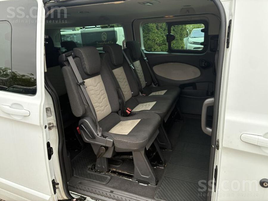White Ford Tourneo 2013 in Riga, with an engine capacity of 2.20 L and mileage of 247 thousand km for 8900 €, photo 7 on AUTOMOTO.COM.LV