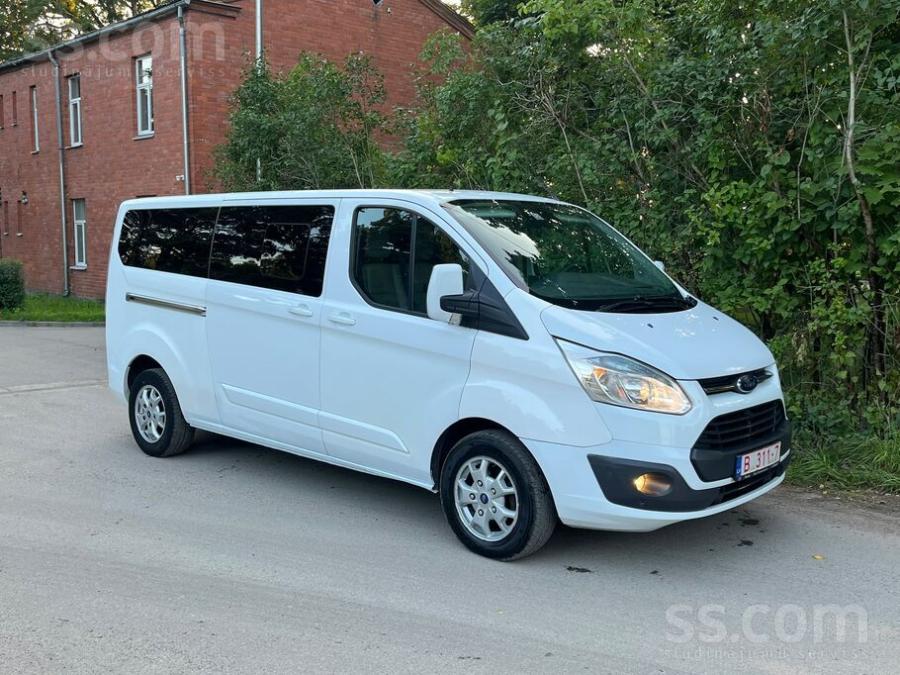 White Ford Tourneo 2013 in Riga, with an engine capacity of 2.20 L and mileage of 0 thousand km for 5999 €, photo 8 on AUTOMOTO.COM.LV