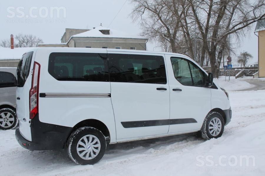 White Ford Tourneo 2014 in Daugavpils, with an engine capacity of 2.20 L and mileage of 234 thousand km for 11790 €, photo 4 on AUTOMOTO.COM.LV