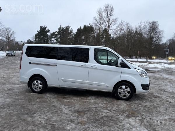 Balts Ford Tourneo 2018 Rīga, ar dzinēja tilpumu 2.00 L un nobraukumu 103 tūkst. km par 18900 €, foto 8 vietnē AUTOMOTO.COM.LV