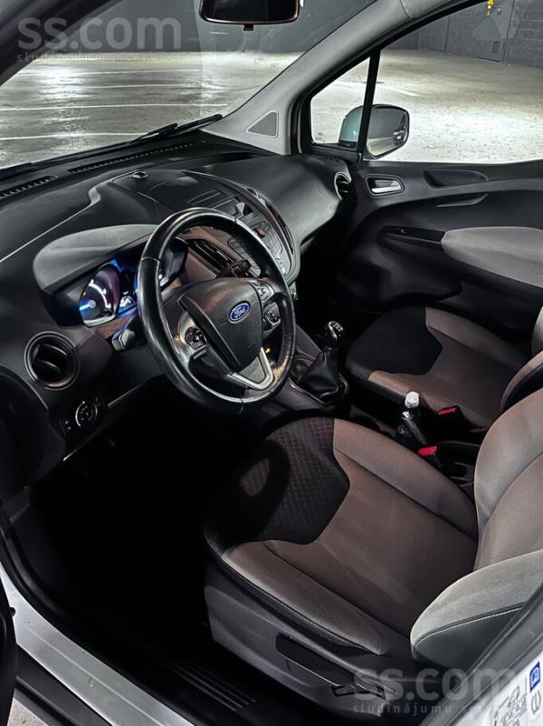 Ford Tourneo 2016 Rīga vietnē Balts Ford Tourneo 2016 Rīga, ar dzinēja tilpumu 1.50 L un nobraukumu 173 tūkst. km par 5000 €, foto 6 vietnē AUTOMOTO.COM.LV