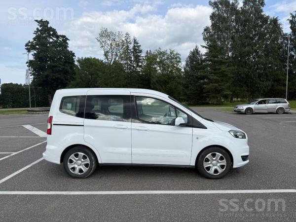White Ford Tourneo 2017 in Riga, with an engine capacity of 1.00 L and mileage of 174 thousand km for 5990 €, photo 4 on AUTOMOTO.COM.LV