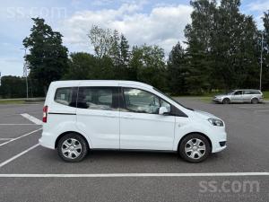 Balts Ford Tourneo 2017 Rīga, ar dzinēja tilpumu 1.00 L un nobraukumu 174 tūkst. km par 5990 €, foto 5 vietnē AUTOMOTO.COM.LV