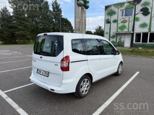 Balts Ford Tourneo 2017 Rīga, ar dzinēja tilpumu 1.00 L un nobraukumu 174 tūkst. km par 5990 €, foto 6 vietnē AUTOMOTO.COM.LV