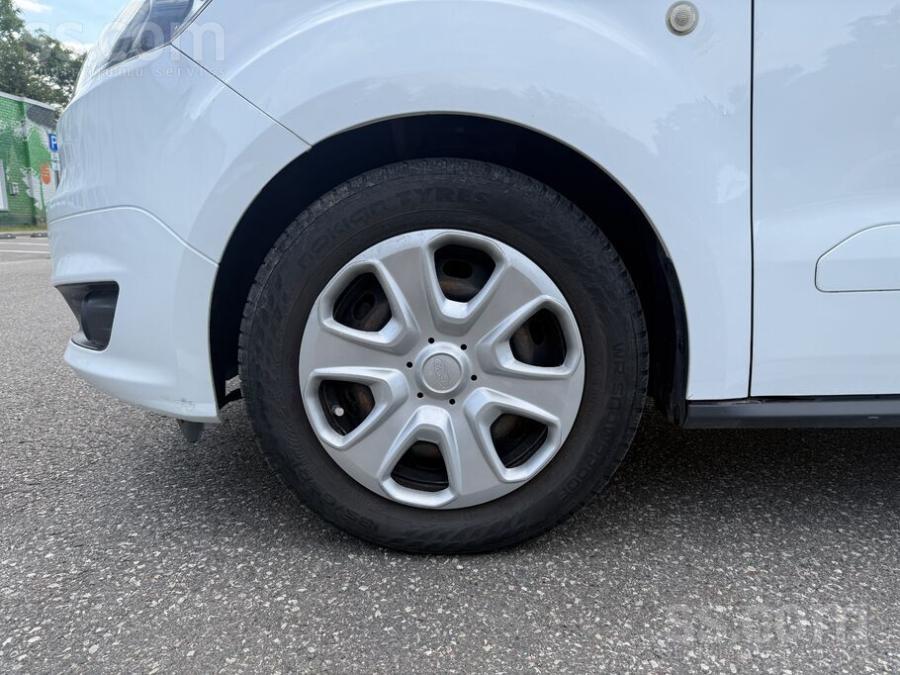 Balts Ford Tourneo 2017 Rīga, ar dzinēja tilpumu 1.00 L un nobraukumu 174 tūkst. km par 5990 €, foto 11 vietnē AUTOMOTO.COM.LV