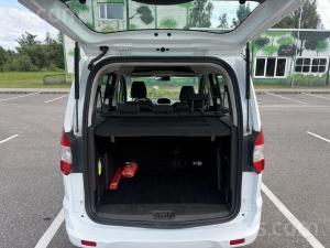 Balts Ford Tourneo 2017 Rīga, ar dzinēja tilpumu 1.00 L un nobraukumu 174 tūkst. km par 5990 €, foto 12 vietnē AUTOMOTO.COM.LV
