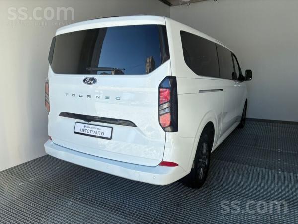 White Ford Tourneo 2024 in Riga, with an engine capacity of 2.00 L and mileage of 30 thousand km for 41900 €, photo 2 on AUTOMOTO.COM.LV