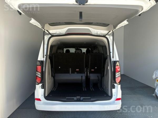 White Ford Tourneo 2024 in Riga, with an engine capacity of 2.00 L and mileage of 30 thousand km for 41900 €, photo 5 on AUTOMOTO.COM.LV