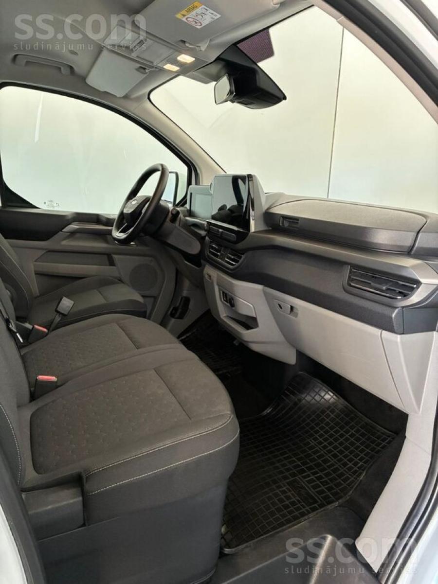 White Ford Tourneo 2024 in Riga, with an engine capacity of 2.00 L and mileage of 30 thousand km for 41900 €, photo 15 on AUTOMOTO.COM.LV