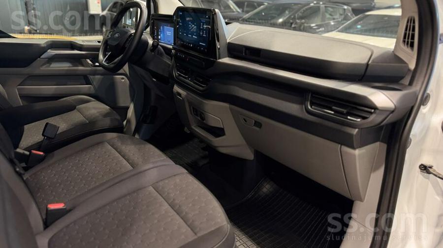 Balts Ford Tourneo 2024 Rīga, ar dzinēja tilpumu 2.00 L un nobraukumu 30 tūkst. km par 40490 €, foto 18 vietnē AUTOMOTO.COM.LV