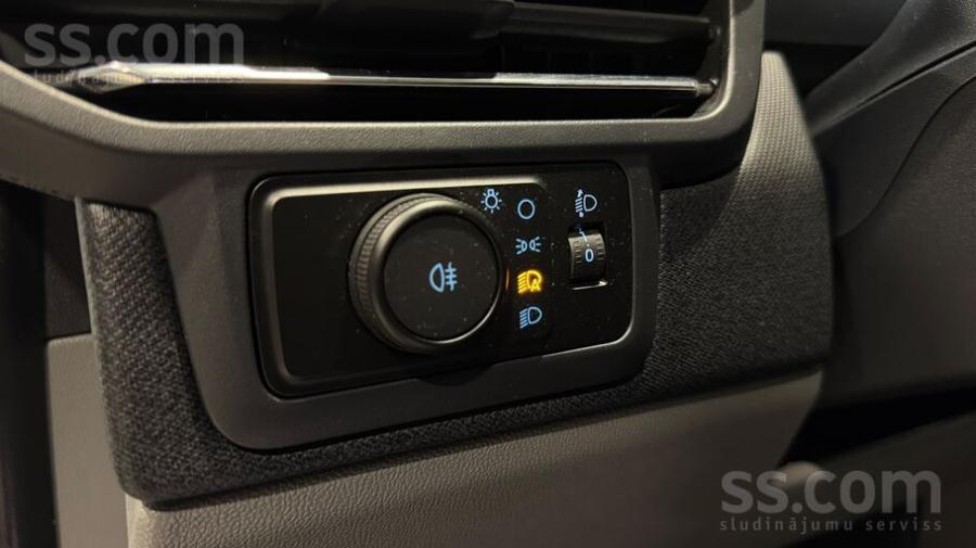 Balts Ford Tourneo 2024 Rīga, ar dzinēja tilpumu 2.00 L un nobraukumu 30 tūkst. km par 40490 €, foto 27 vietnē AUTOMOTO.COM.LV