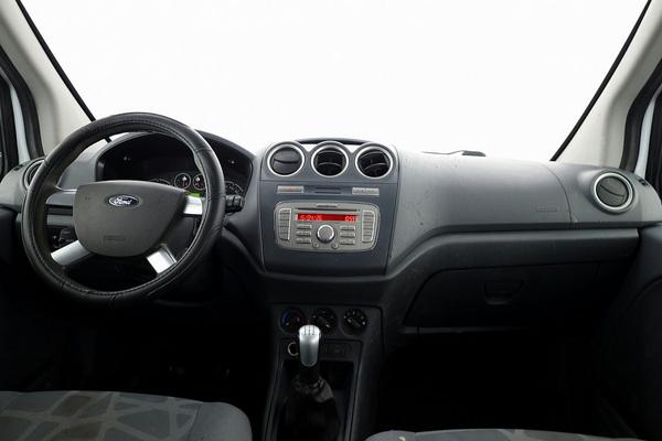 Balts Ford Tourneo 2010 Tallina, ar dzinēja tilpumu 1.80 L un nobraukumu 274 tūkst. km par 1299 €, foto 5 vietnē AUTOMOTO.COM.LV