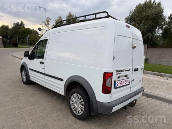 Ford Tourneo 2012 Jelgava vietnē Balts Ford Tourneo 2012 Jelgava, ar dzinēja tilpumu 1.80 L un nobraukumu 232 tūkst. km par 3490 €, foto 7 vietnē AUTOMOTO.COM.LV