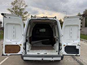 Balts Ford Tourneo 2012 Jelgava, ar dzinēja tilpumu 1.80 L un nobraukumu 232 tūkst. km par 3490 €, foto 12 vietnē AUTOMOTO.COM.LV