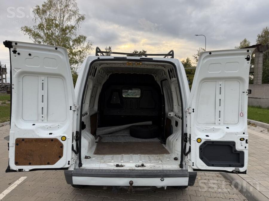 Balts Ford Tourneo 2012 Jelgava, ar dzinēja tilpumu 1.80 L un nobraukumu 232 tūkst. km par 3490 €, foto 12 vietnē AUTOMOTO.COM.LV