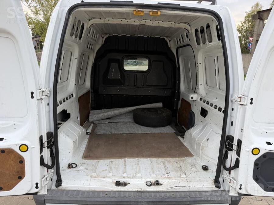 Balts Ford Tourneo 2012 Jelgava, ar dzinēja tilpumu 1.80 L un nobraukumu 232 tūkst. km par 3490 €, foto 13 vietnē AUTOMOTO.COM.LV