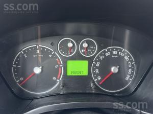 Balts Ford Tourneo 2012 Jelgava, ar dzinēja tilpumu 1.80 L un nobraukumu 232 tūkst. km par 3490 €, foto 15 vietnē AUTOMOTO.COM.LV