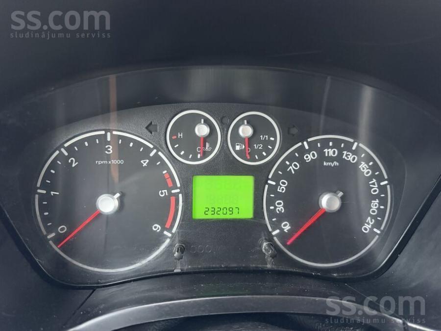 Balts Ford Tourneo 2012 Jelgava, ar dzinēja tilpumu 1.80 L un nobraukumu 232 tūkst. km par 3490 €, foto 15 vietnē AUTOMOTO.COM.LV