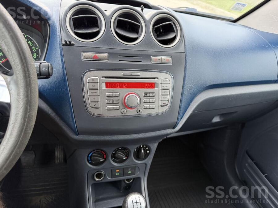 Balts Ford Tourneo 2012 Jelgava, ar dzinēja tilpumu 1.80 L un nobraukumu 232 tūkst. km par 3490 €, foto 17 vietnē AUTOMOTO.COM.LV