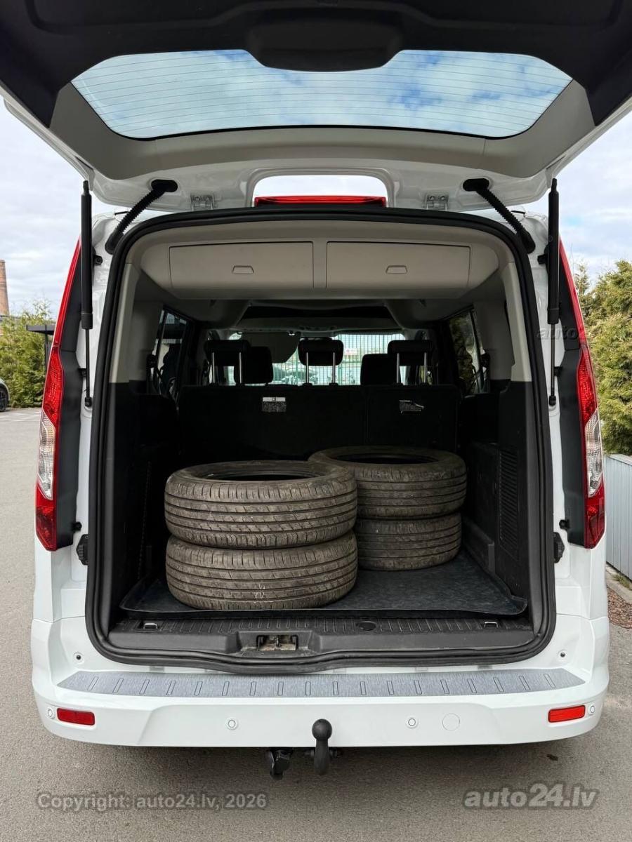 White Ford Tourneo 2014 in Tallinn, with an engine capacity of 1.60 L and mileage of 213 thousand km for 8990 €, photo 17 on AUTOMOTO.COM.LV