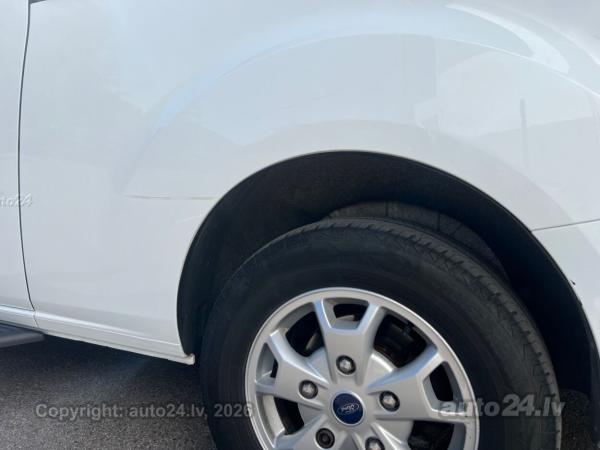 Balts Ford Tourneo 2014 Tallina, ar dzinēja tilpumu 2.20 L un nobraukumu 181 tūkst. km par 12000 €, foto 11 vietnē AUTOMOTO.COM.LV